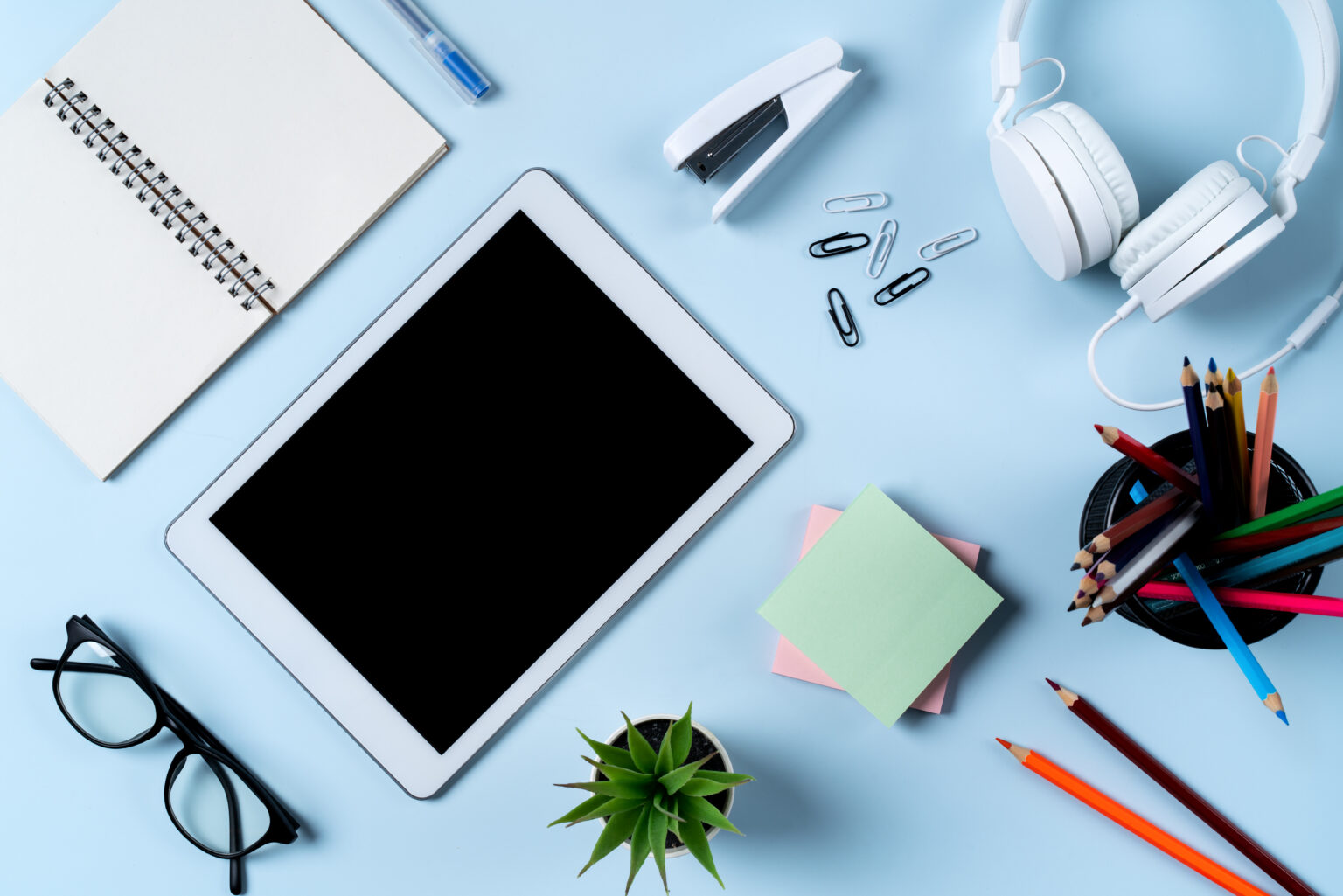 15 Must-Have Gadgets for Students in 2025 – Boost Learning